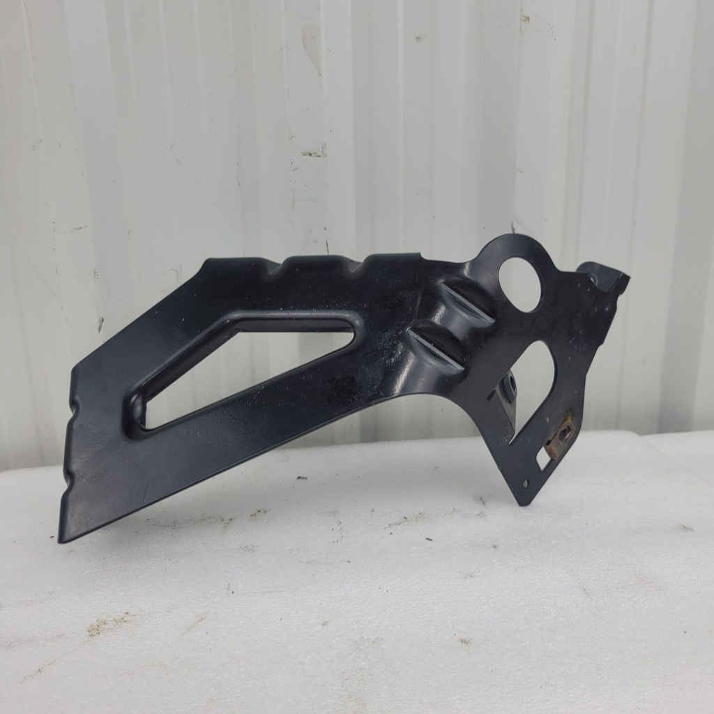 bracket, front bumper | MIC Parts